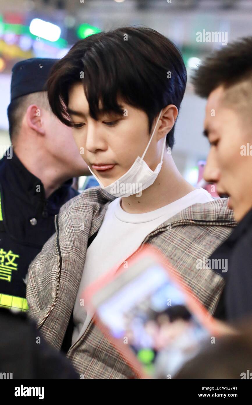 Chinese singer Fan Chengcheng, the younger brother of actress Fan ...