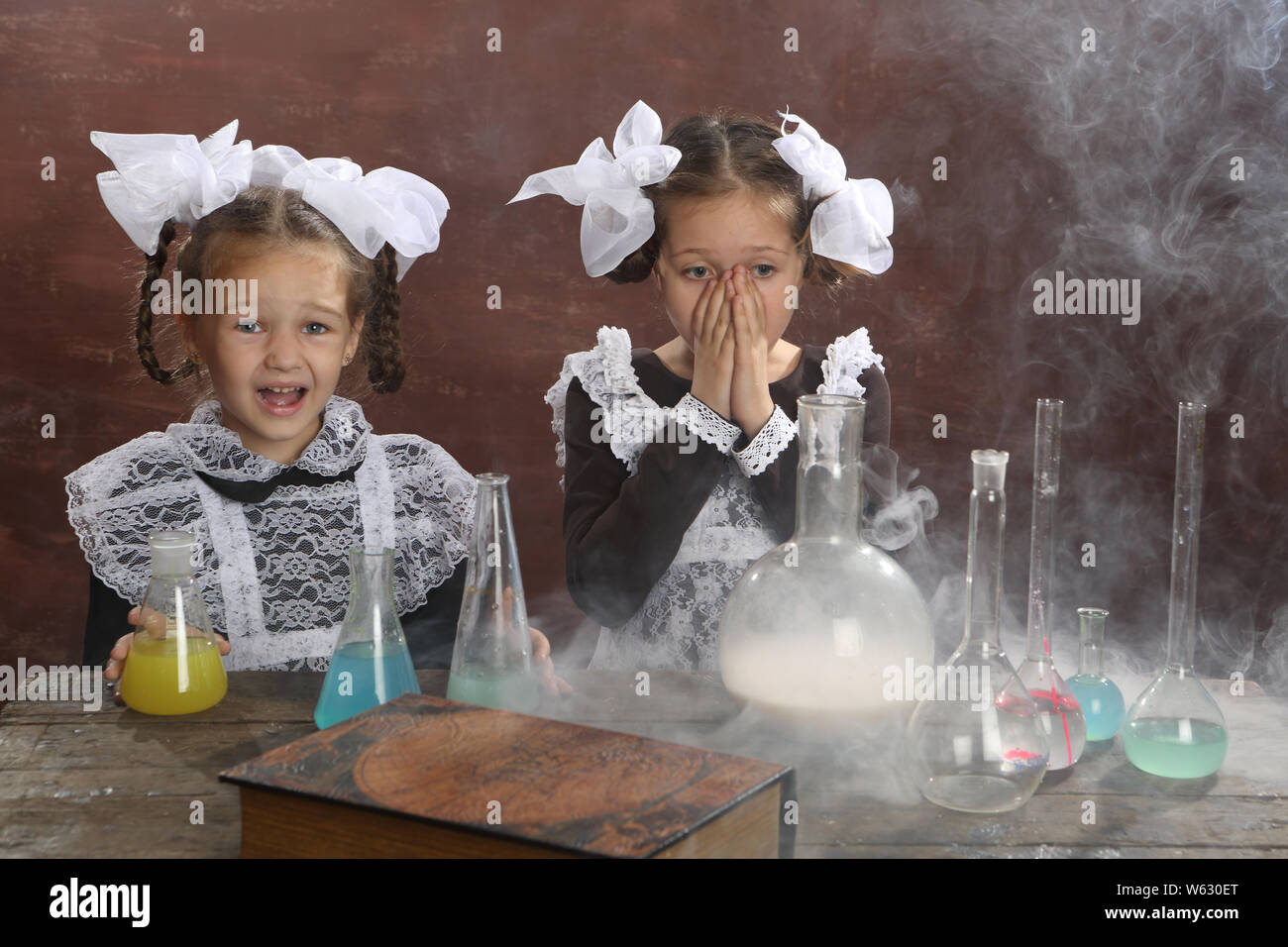 Two kids science project school hi-res stock photography and images - Alamy