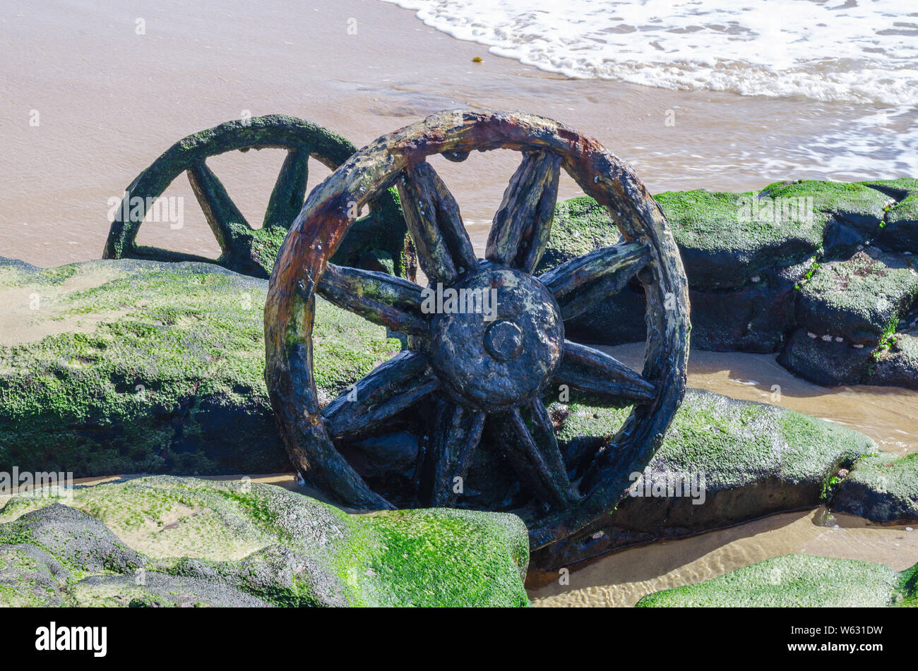 Rail wheels and axle hi-res stock photography and images - Alamy