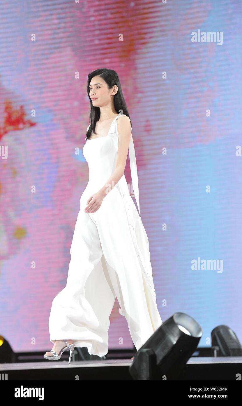 Victoria's Secret Angel and Chinese model Xi Mengyao, better known as ...