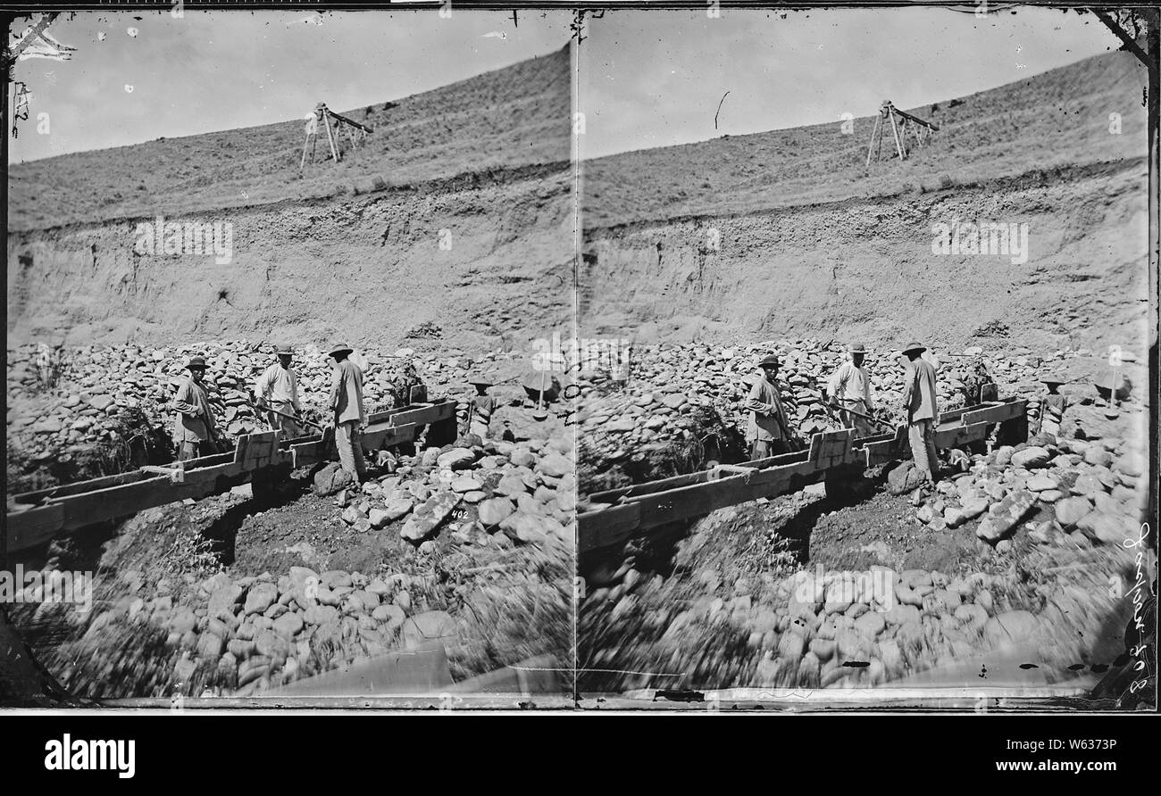 Sluicing hi-res stock photography and images - Alamy