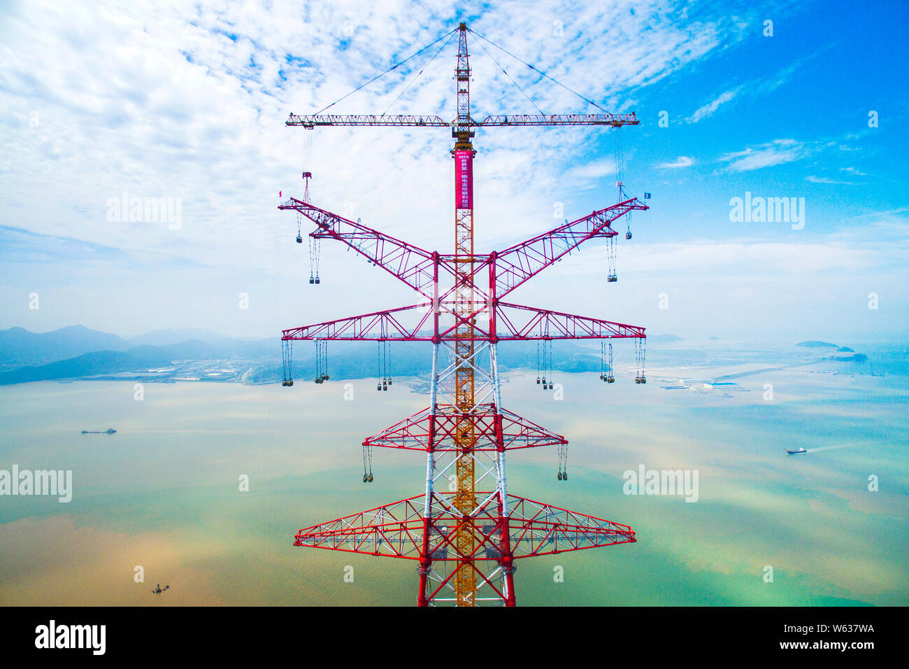 Worlds tallest towers hi-res stock photography and images - Alamy