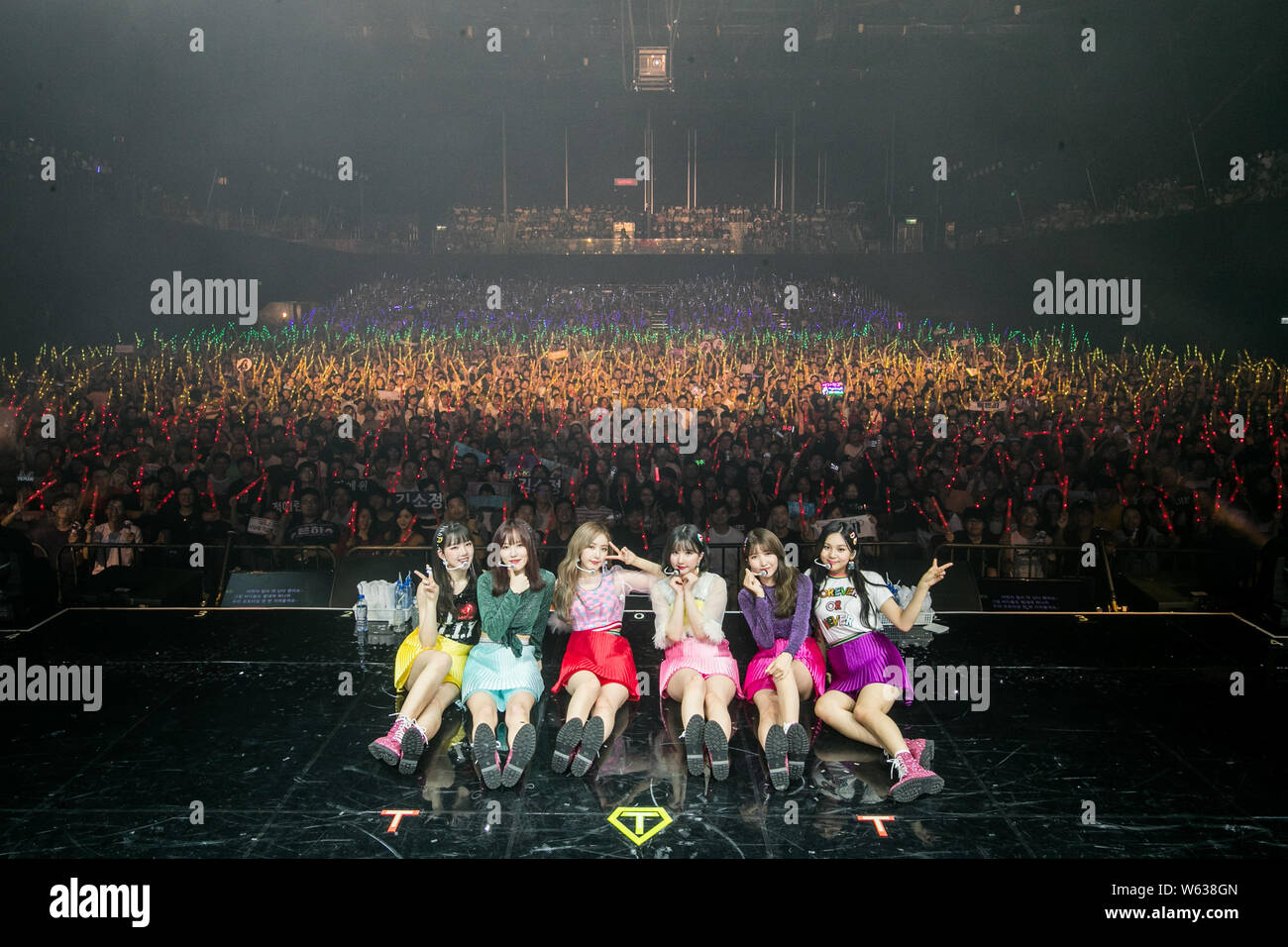 Members of South Korean girl group GFriend perform during the 2018 ...