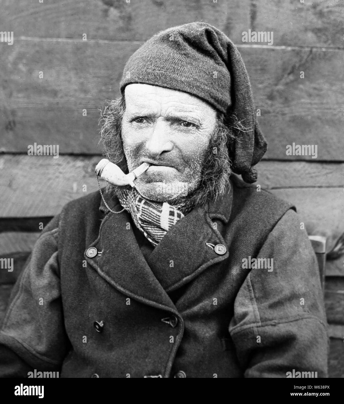 An 'old salt' fisherman portrait Stock Photo - Alamy