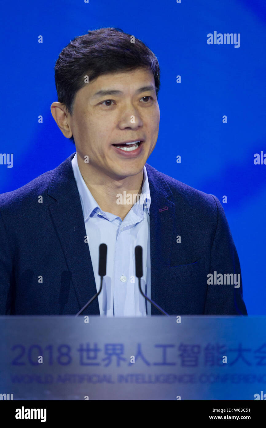 Robin Li Yanhong, Chairman and CEO of Baidu Inc., delivers a speech ...