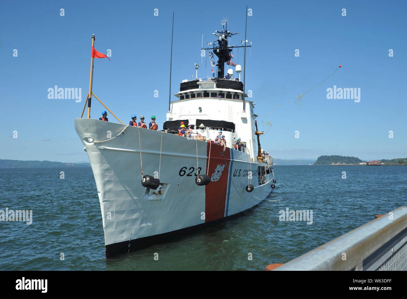 Heaving line hi-res stock photography and images - Alamy