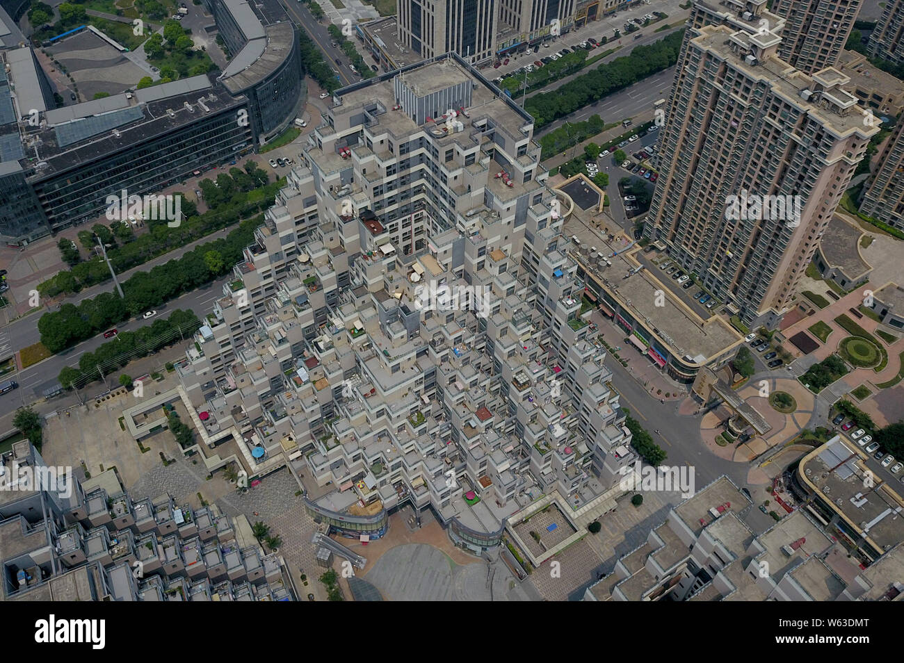 Pyramid like shape hi-res stock photography and images - Alamy