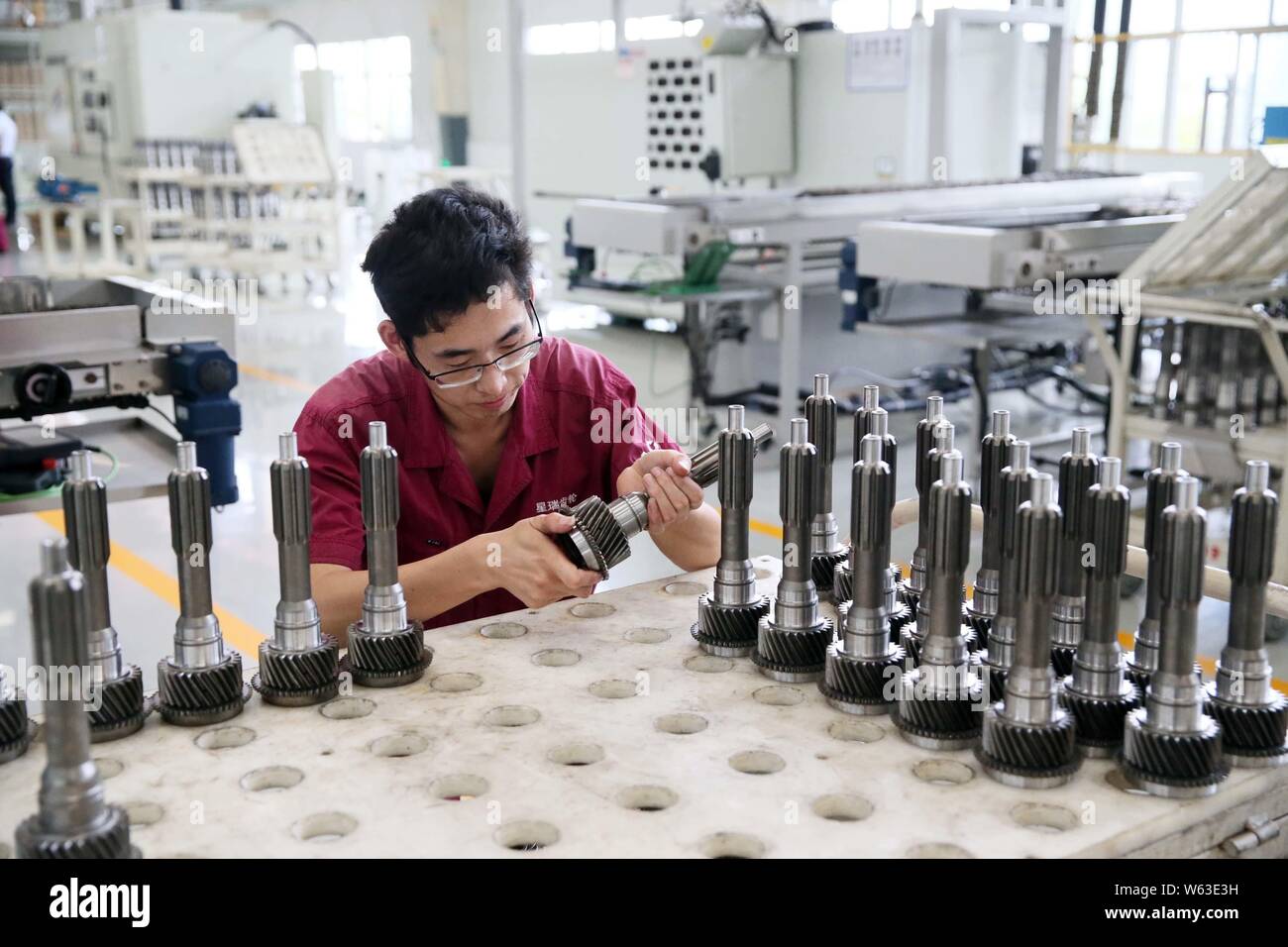 Textile production in china hi-res stock photography and images - Alamy