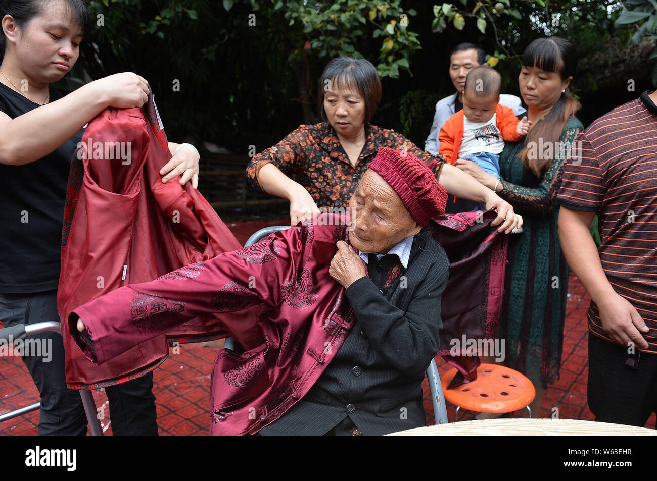 Shuangliu county hi-res stock photography and images - Alamy