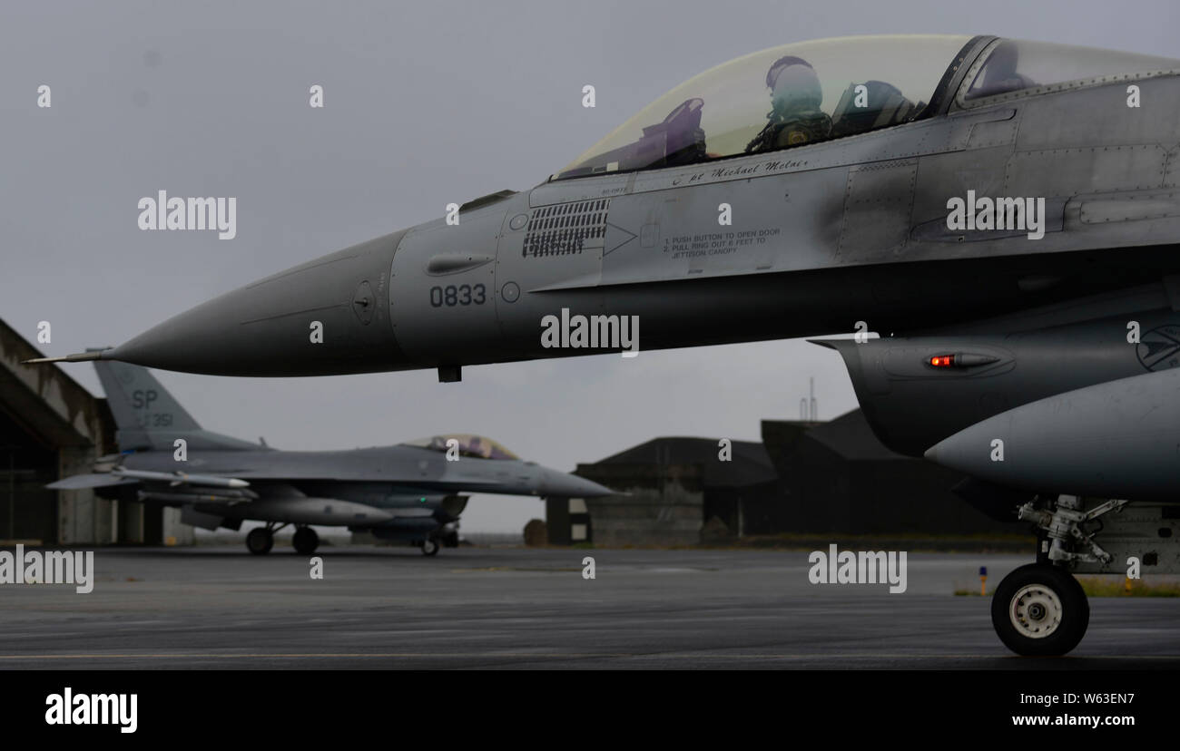 Two F-16C Fighting Falcon aircraft assigned to the 480th Fighter ...