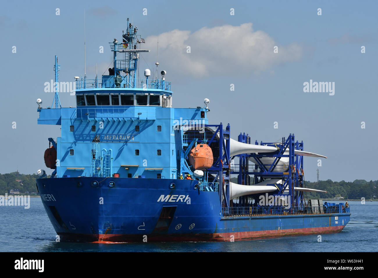 Heavy load carrier hi-res stock photography and images - Alamy