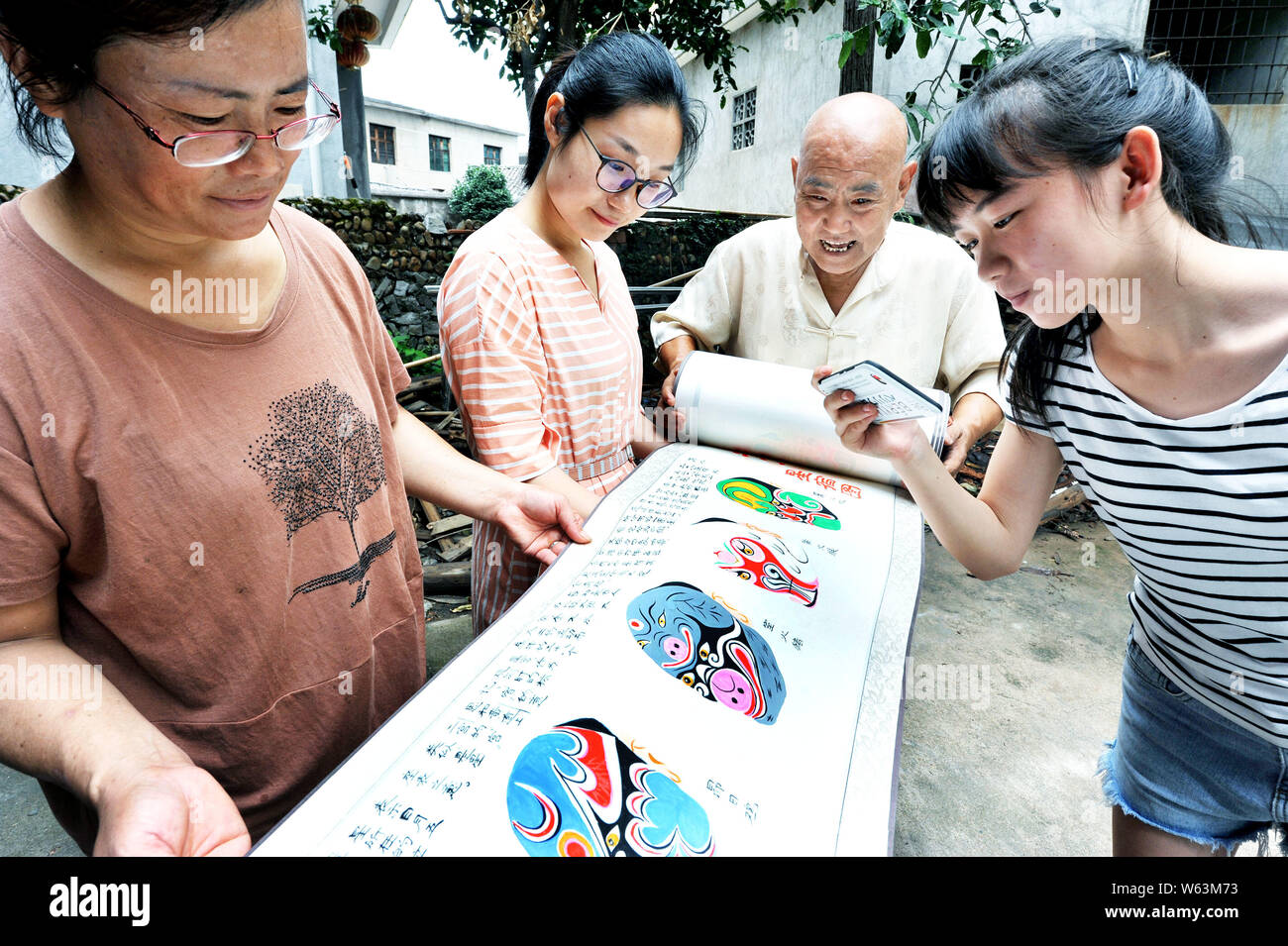 Scroll meter hi-res stock photography and images - Alamy