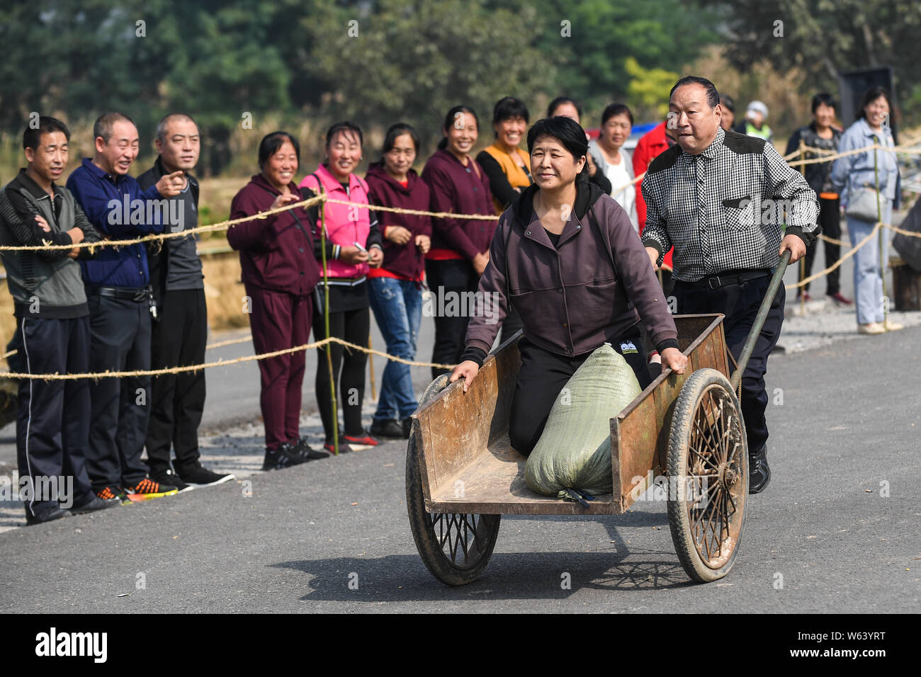 Peasant carts hi-res stock photography and images - Alamy