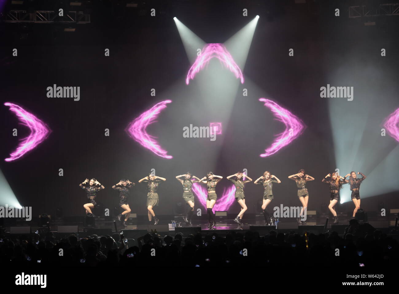 Members of South Korean girl group GFriend perform during the 2018 ...