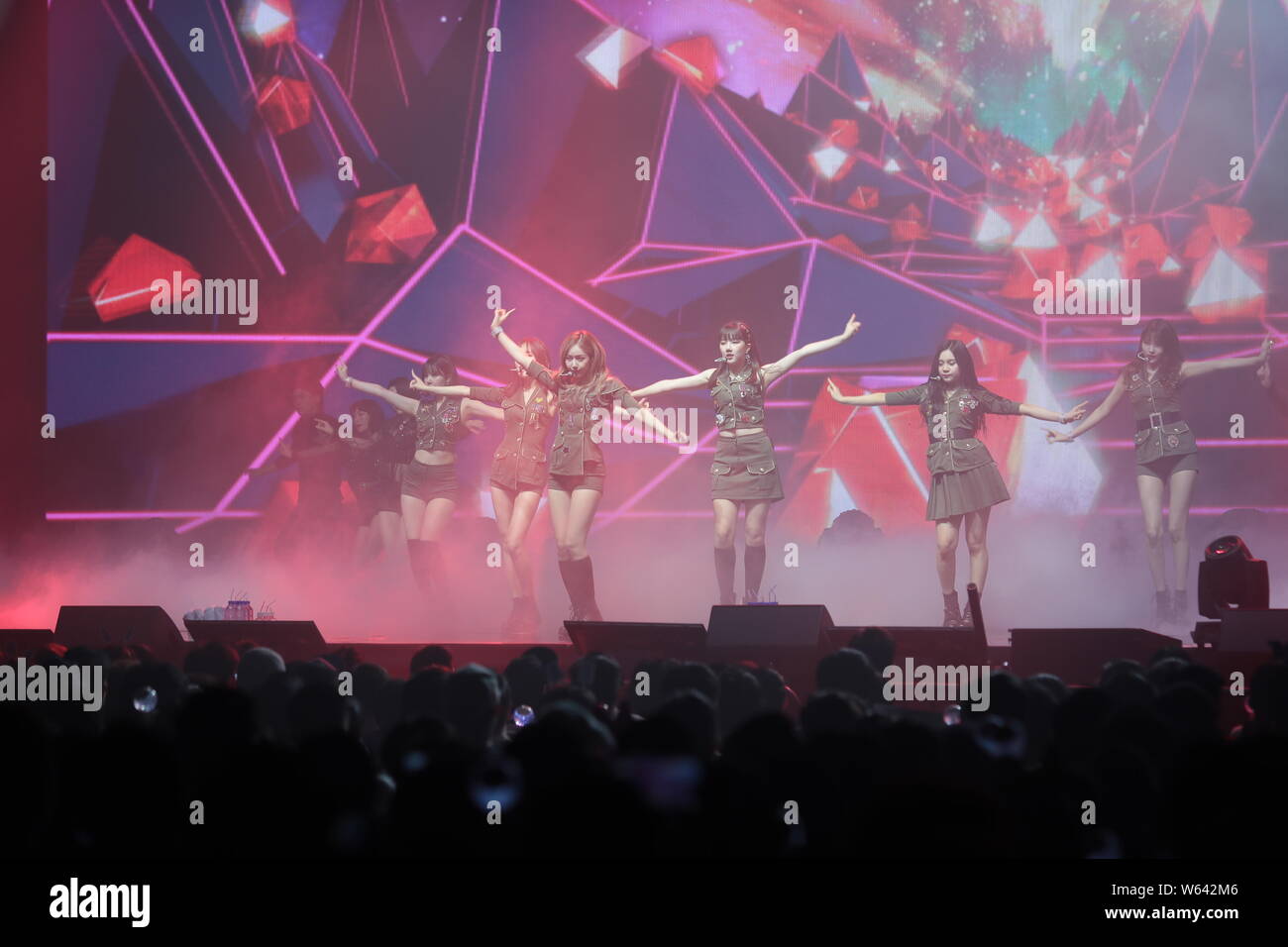 Members of South Korean girl group GFriend perform during the 2018 ...