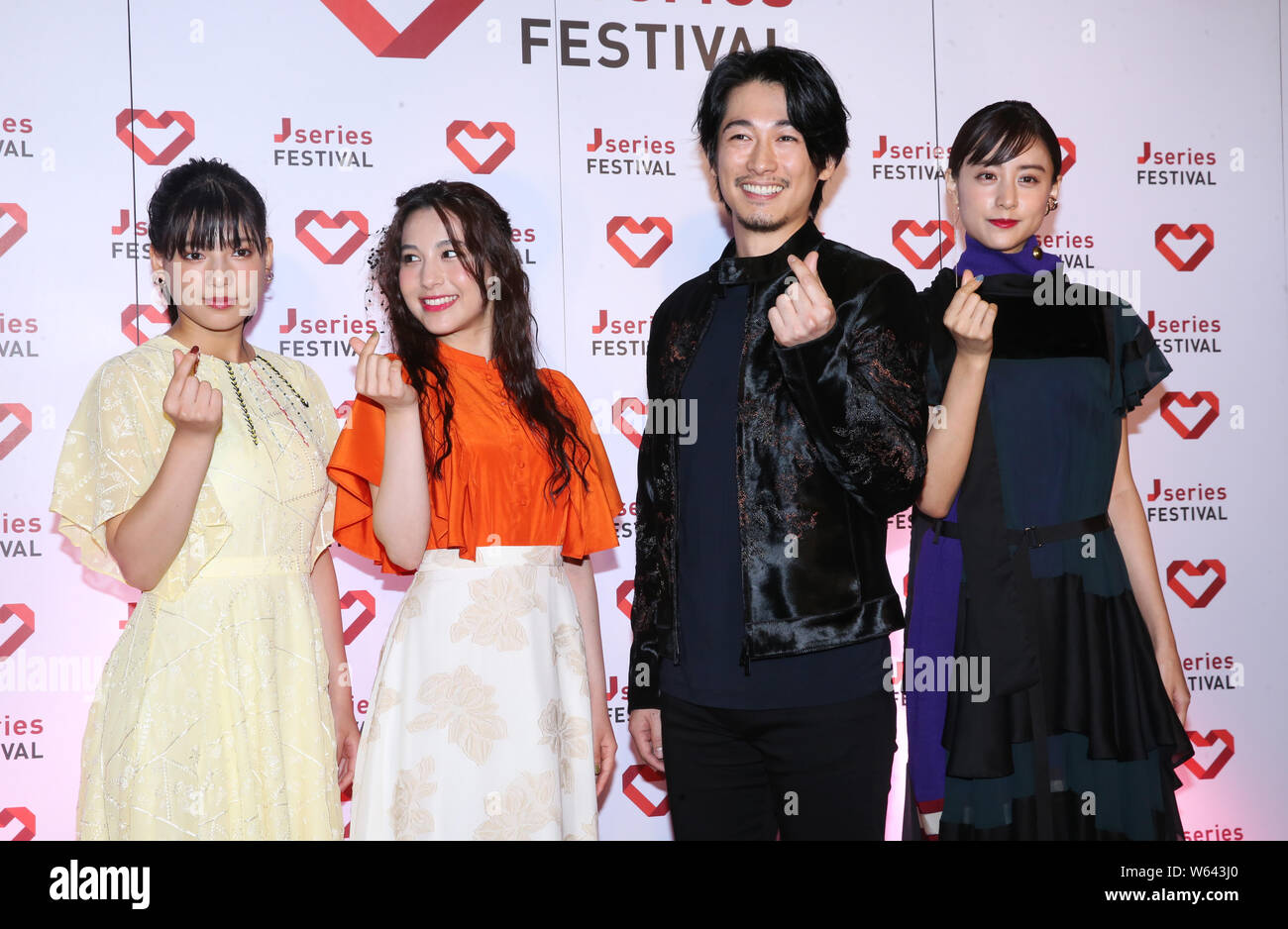 **TAIWAN OUT**(From left) Japanese actresses Anna Ishii, Yuki Sasou ...