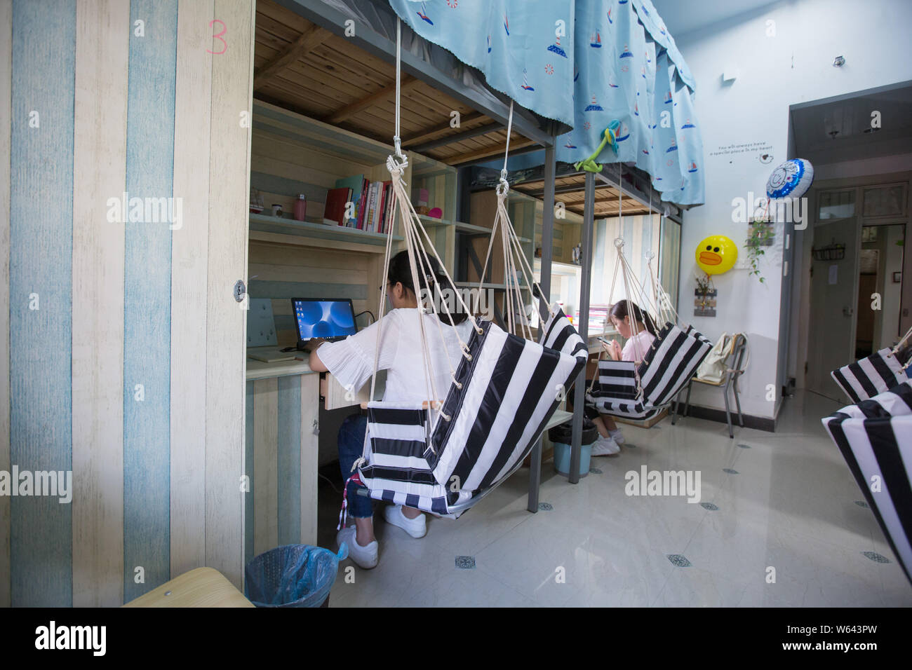Dormitory room hi-res stock photography and images - Alamy