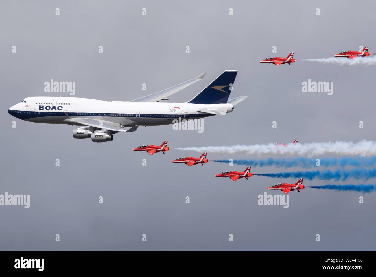 747 & Red Arrows Stock Photo - Alamy