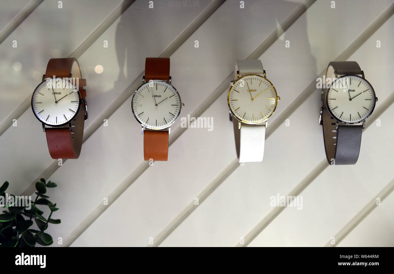 Hong kong watch hi-res stock photography and images - Alamy