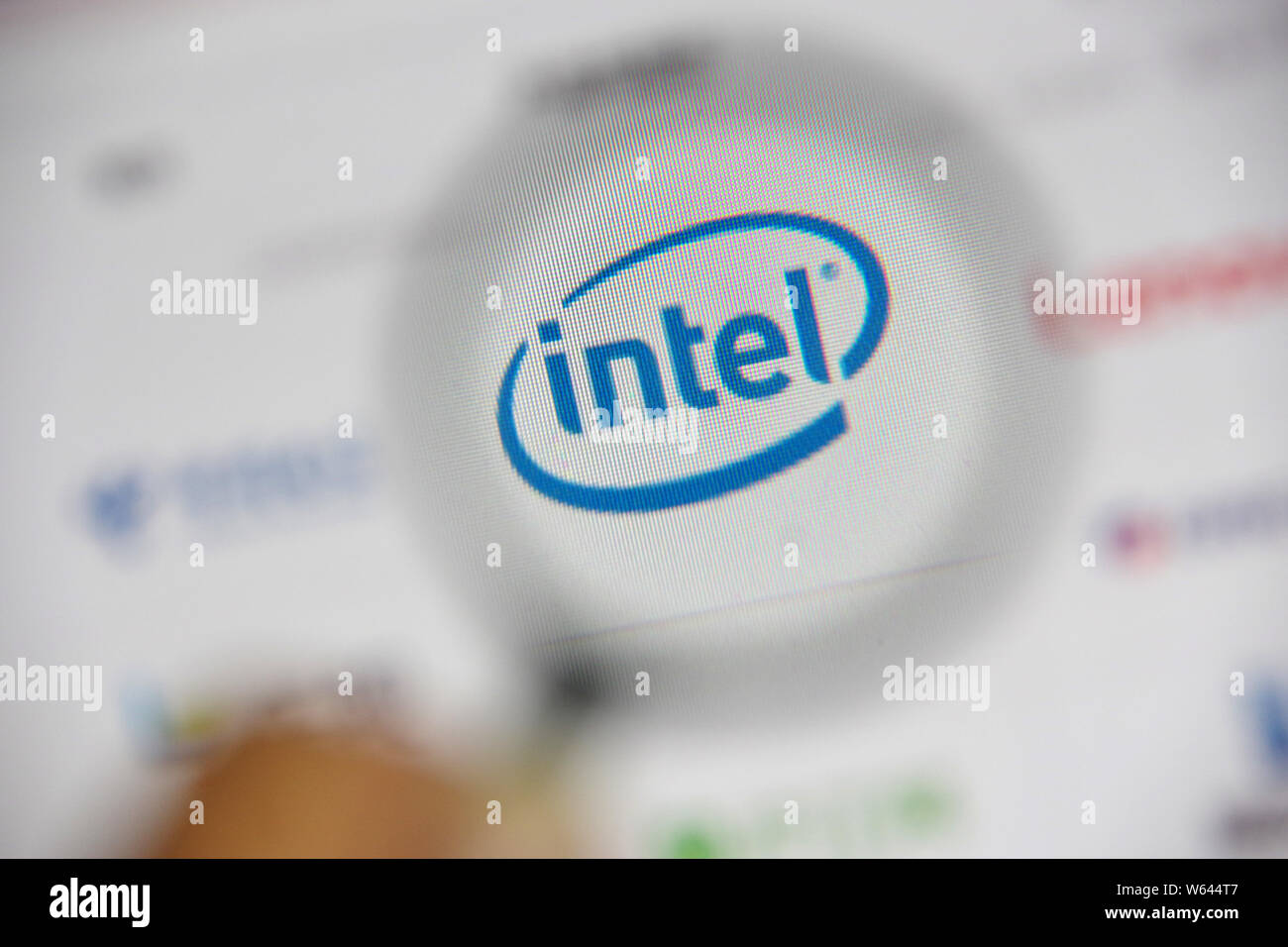 --FILE--A Chinese netizen browses the website of Intel on his computer ...