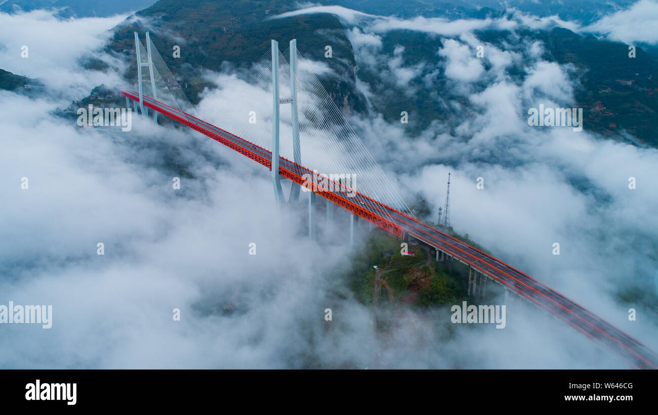 Duge bridge china hi-res stock photography and images - Alamy