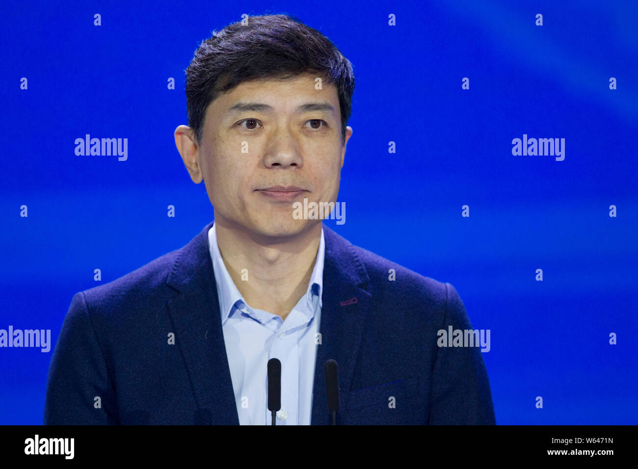 Robin Li Yanhong, Chairman and CEO of Baidu Inc., delivers a speech ...