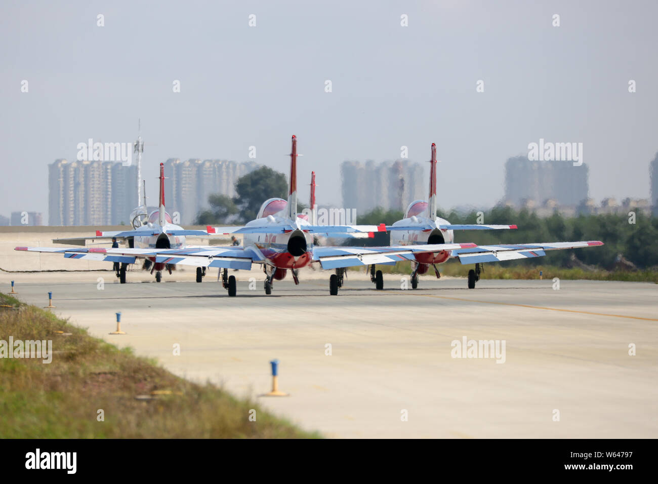 Jets of Chinese PLA's (People's Liberation Army) Air Force perform ...
