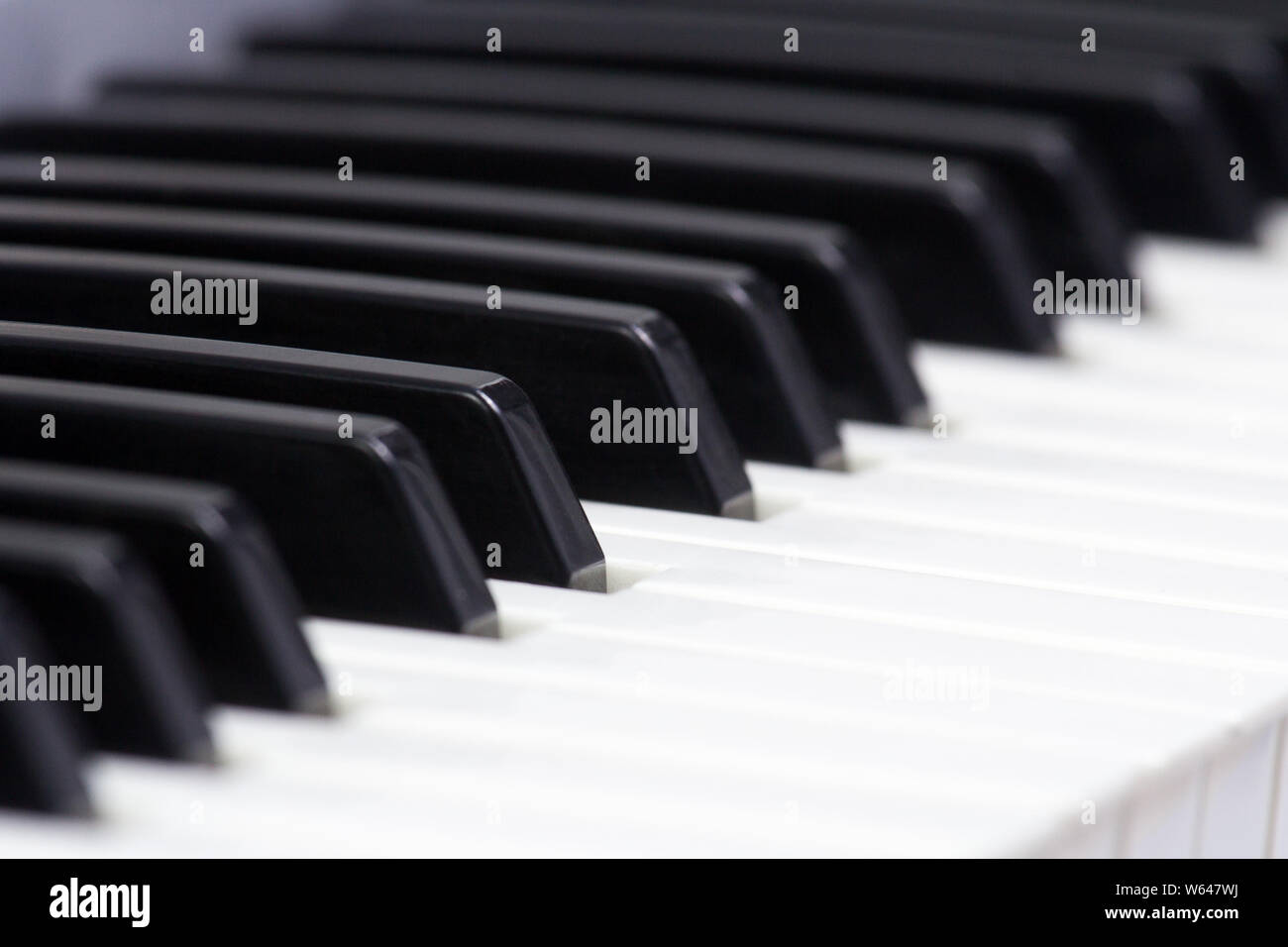 Piano side view with keys hi-res stock photography and images - Alamy