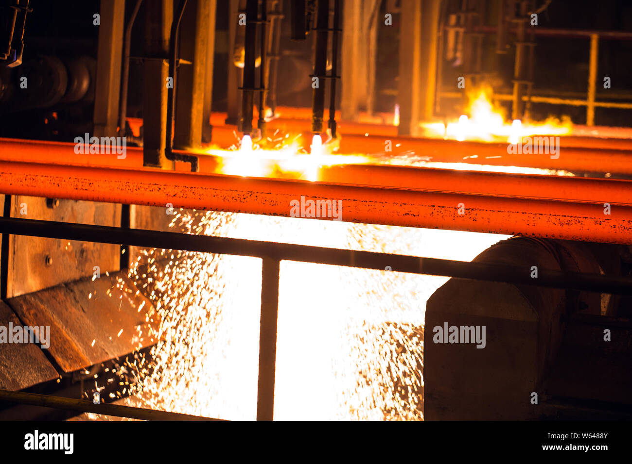 Torch cutting steel slab hi-res stock photography and images - Alamy