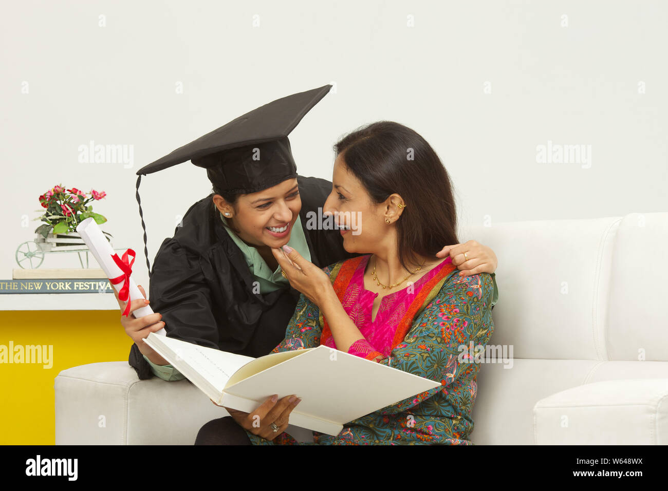 College graduate mother hi-res stock photography and images - Alamy