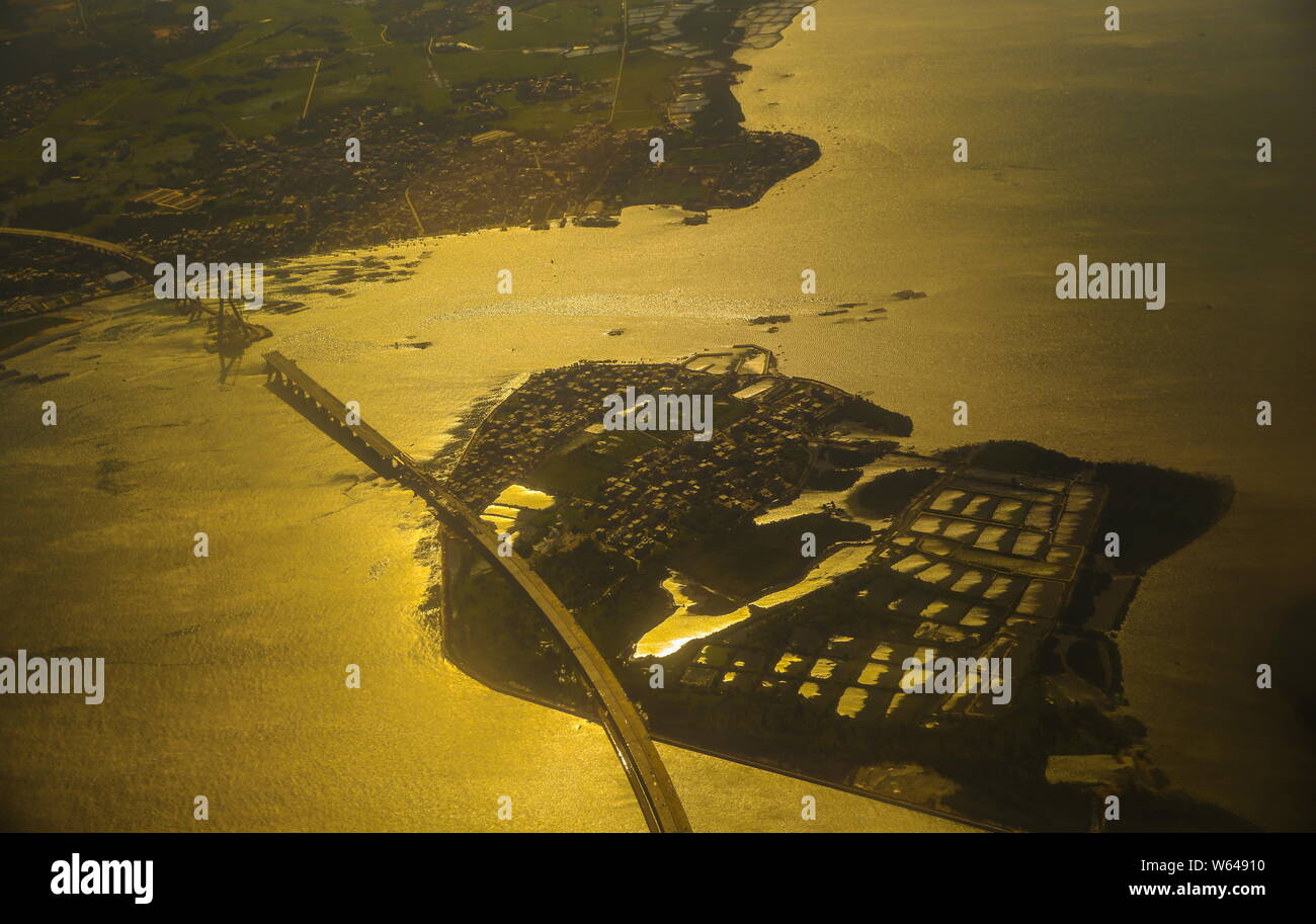 --FILE--An aerial view of the Puqian Bridge, China's strongest ...