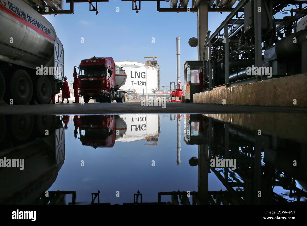 Tankers queue up to be loaded with liquefied natural gas (LNG) at the ...