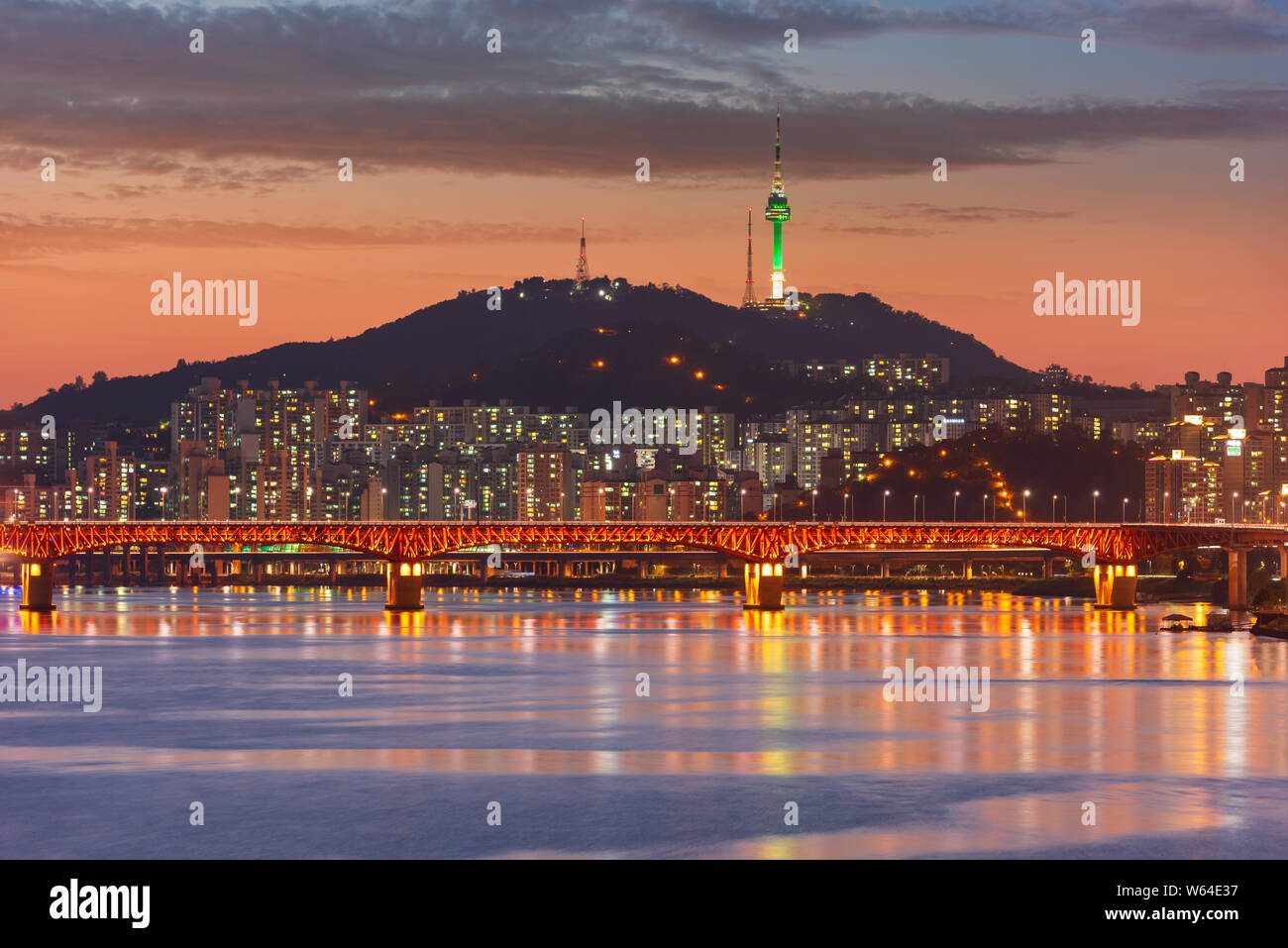 Korean architecture seoul tower sunset hi-res stock photography and ...