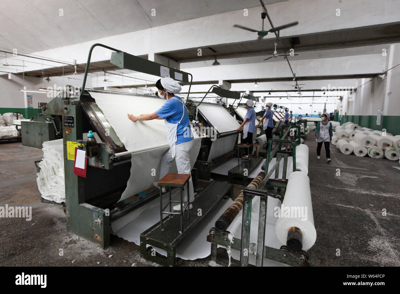 Female fujian province hi-res stock photography and images - Alamy