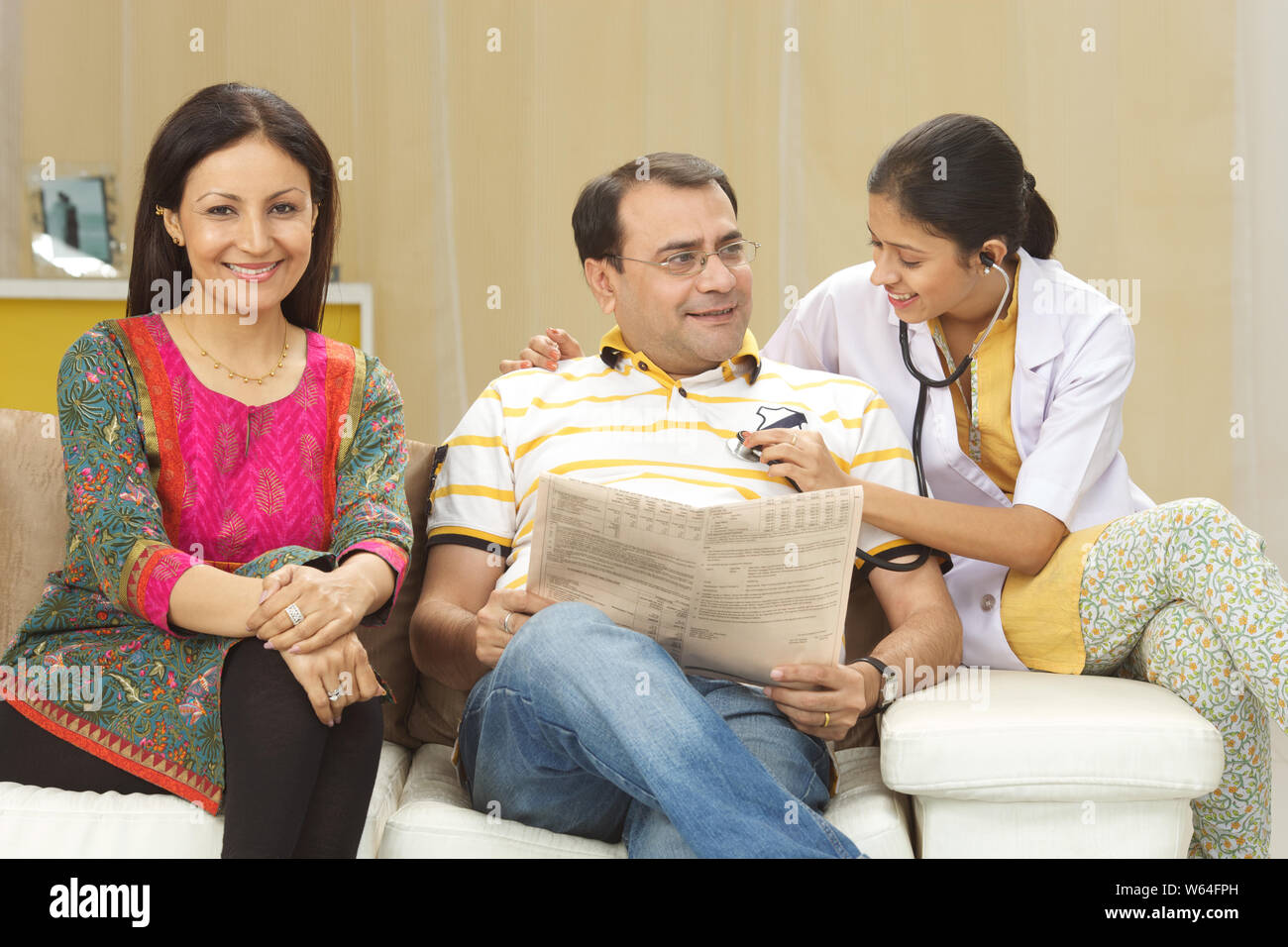 Doctor mother daughter years hi-res stock photography and images - Alamy