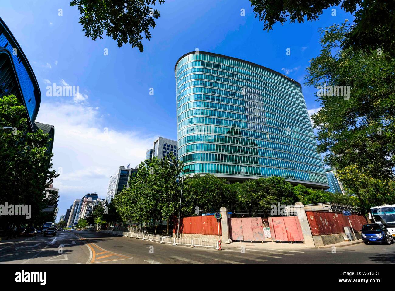 --FILE--View of the headquarters building of CNOOC (China National ...