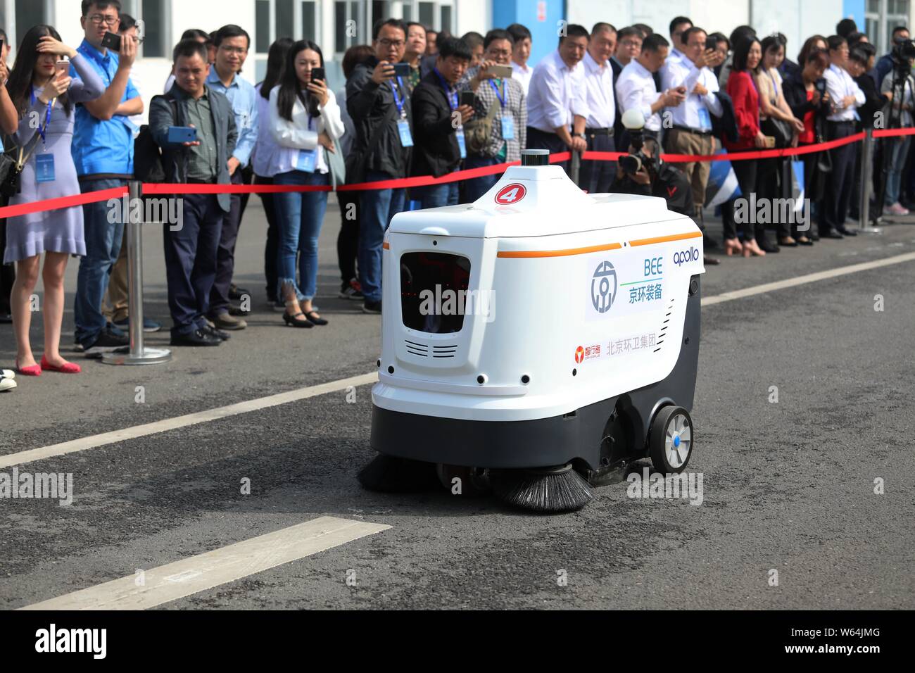 An autonomous driving sanitation vehicle co-developed by Baidu's ...
