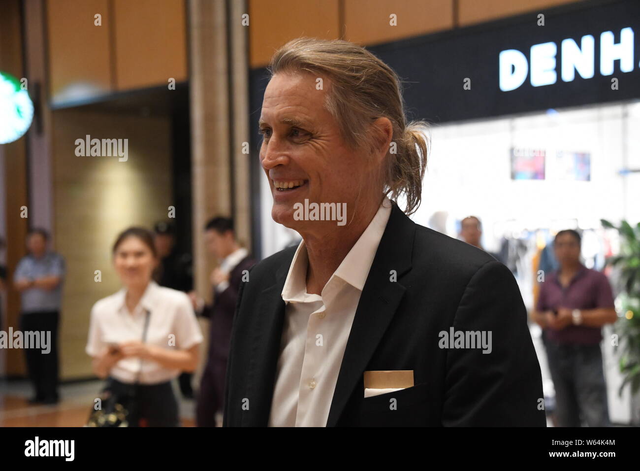 Backstage Secrets High Resolution Stock Photography and Images - Alamy