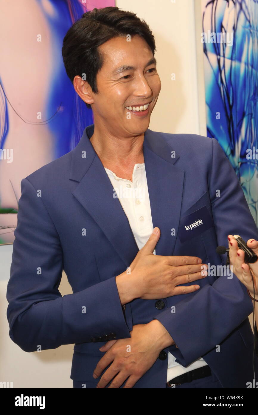 South korean actor jung woo sung hi-res stock photography and images ...