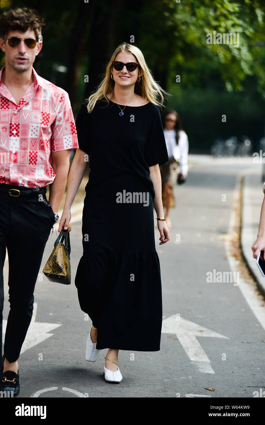 Street Snap during the Paris Fashion Week Spring/Summer 2019 in Paris ...