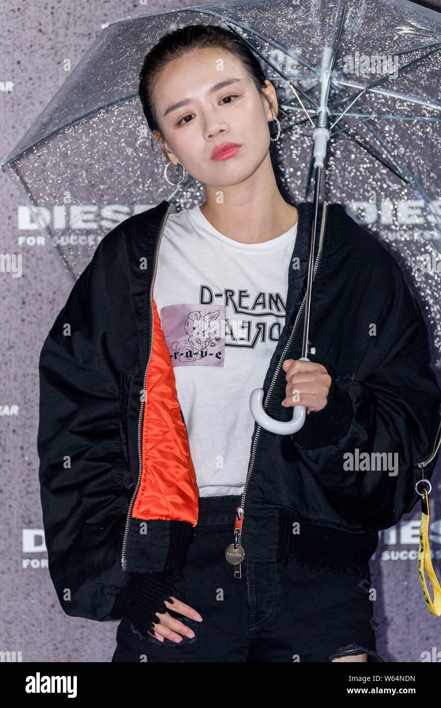 Sandra tang hi-res stock photography and images - Alamy