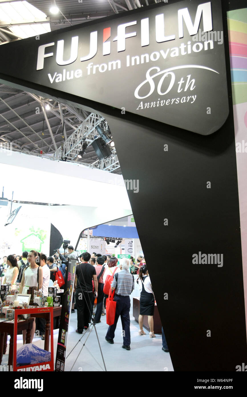 Fujifilm holdings hi-res stock photography and images - Alamy