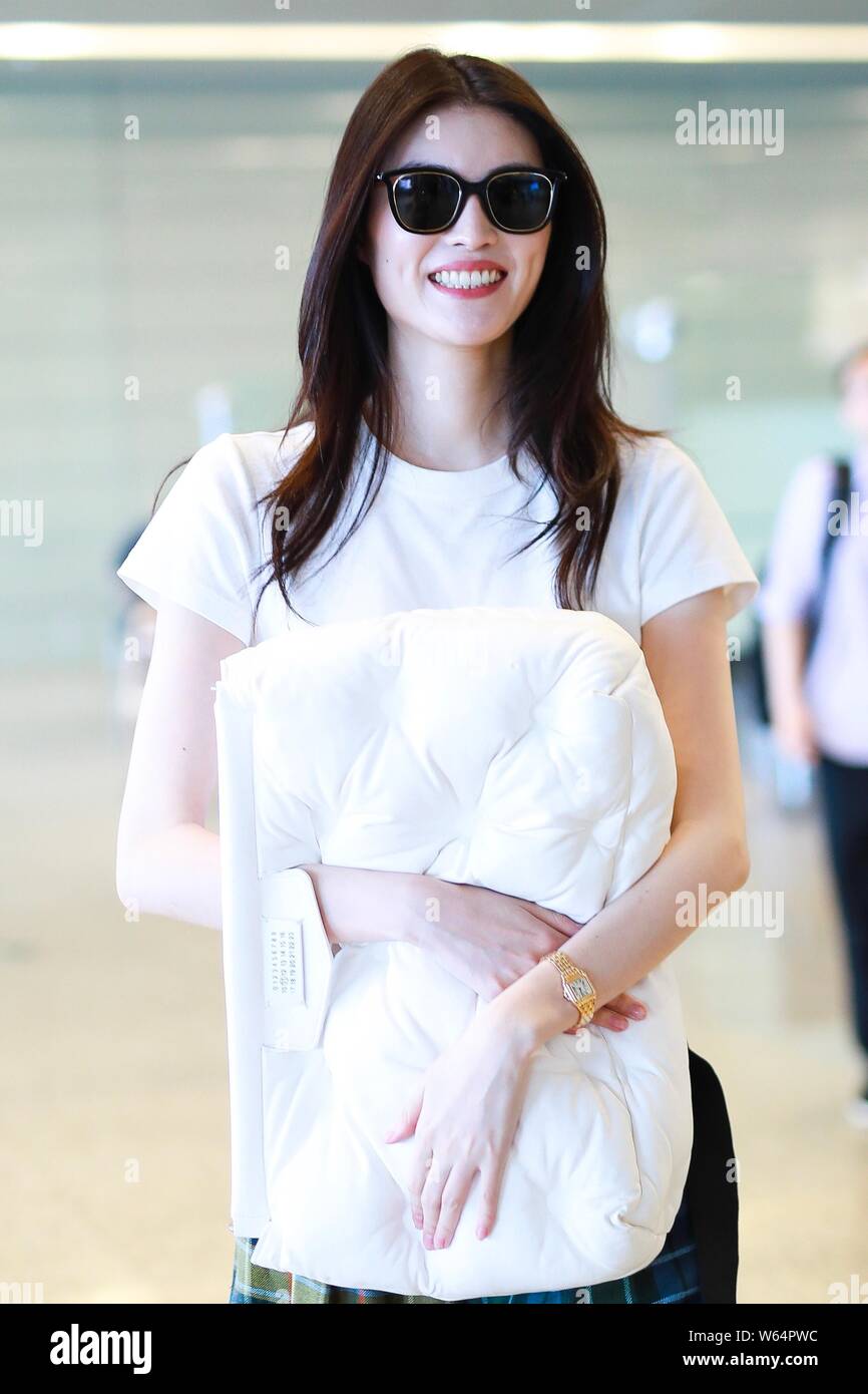 Chinese model He Sui or Sui He arrives at the Shanghai Hongqiao ...