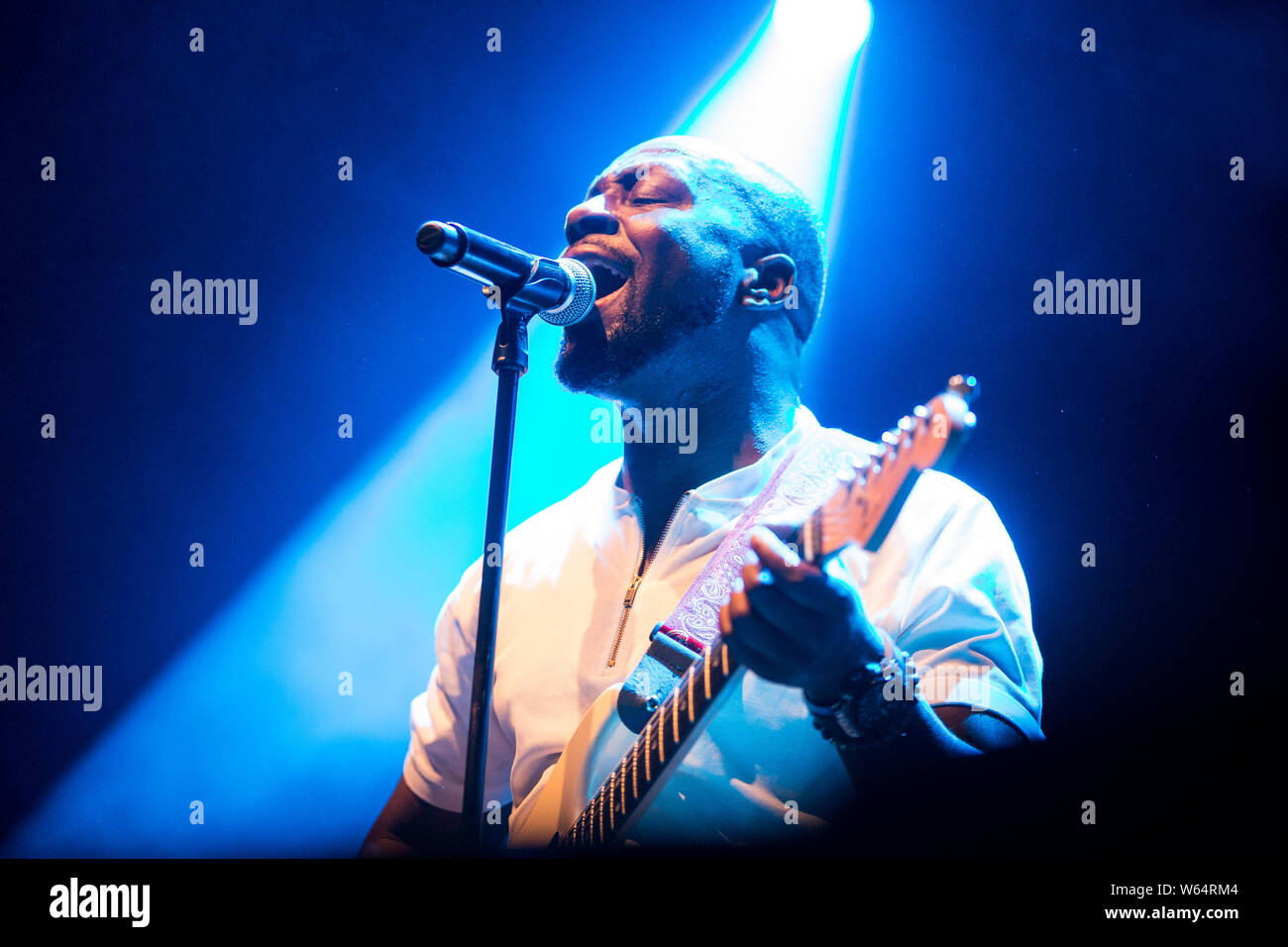 American rap artist wyclef jean hi-res stock photography and images - Alamy