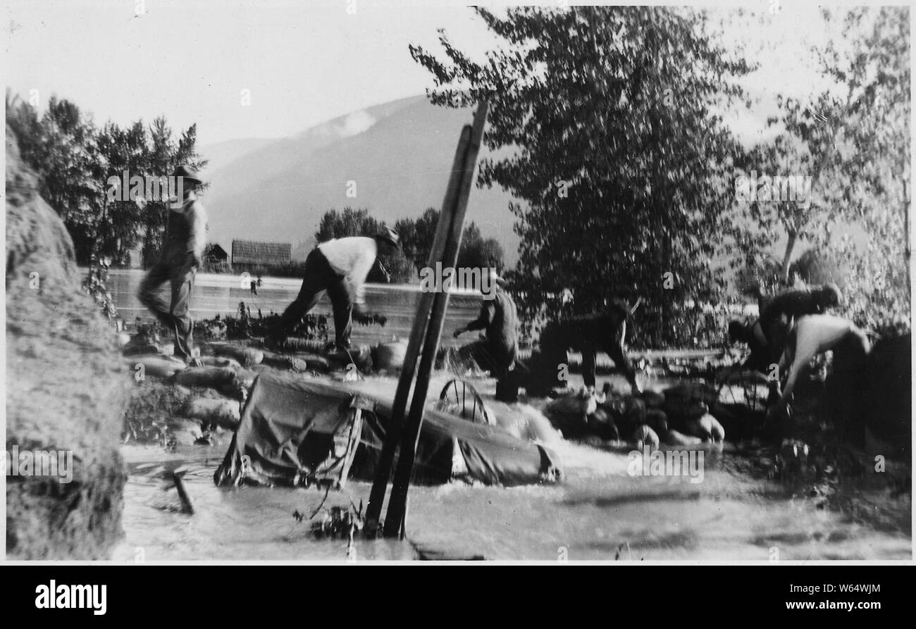 Dike failures hi-res stock photography and images - Alamy