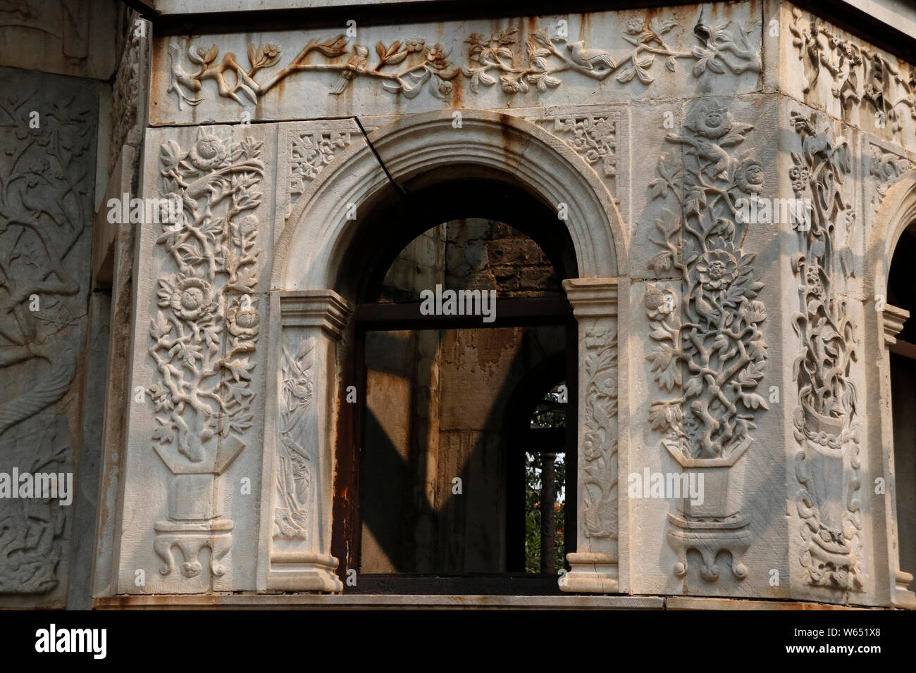 View of the Yanxi Palace, also known as the Palace of Prolonging ...