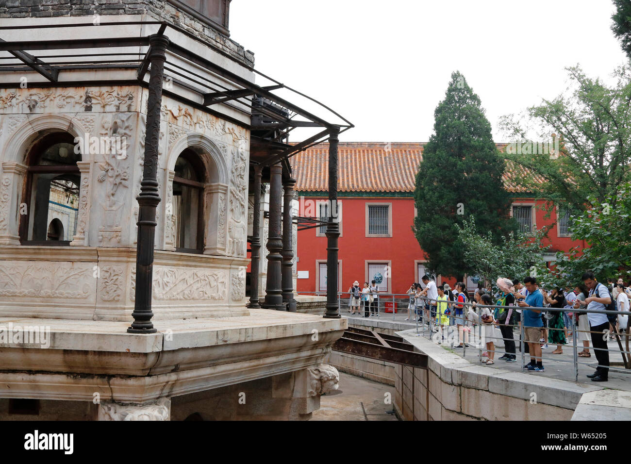 View of the Yanxi Palace, also known as the Palace of Prolonging ...