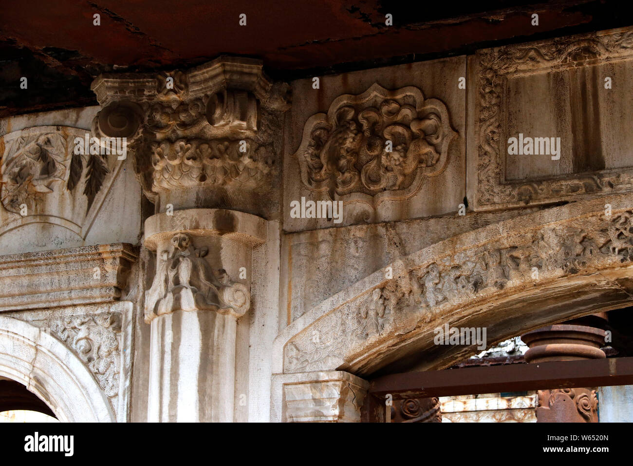 View of the Yanxi Palace, also known as the Palace of Prolonging ...