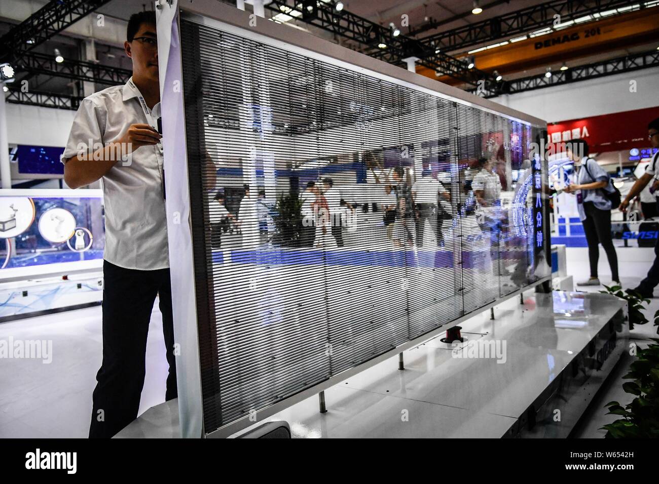 Robots of SIASUN Robotic Automation Co.Ltd, once danced during China's ...