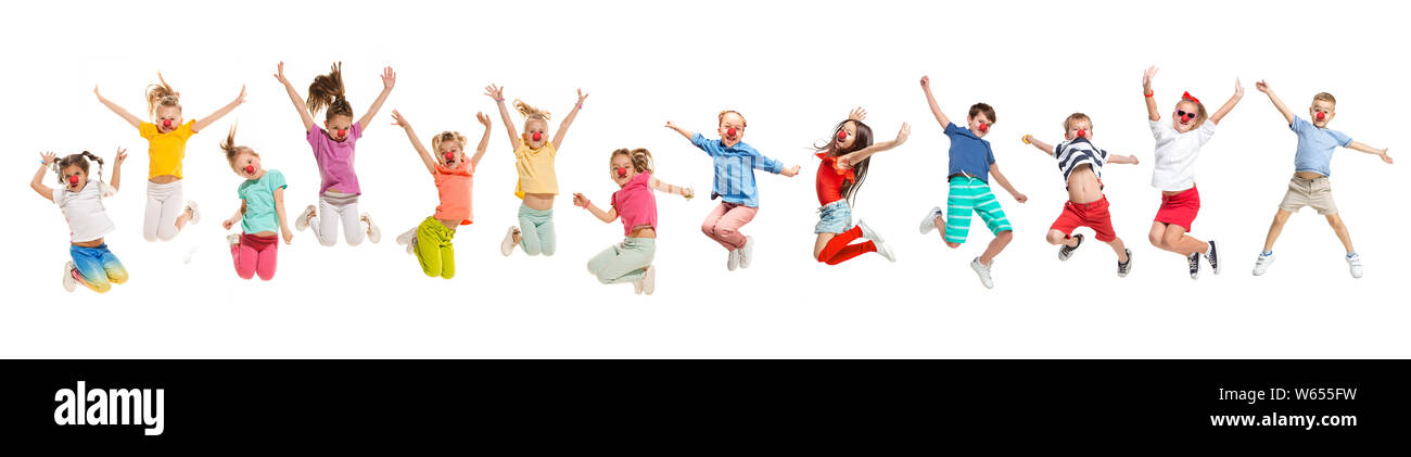 School children look on Cut Out Stock Images & Pictures - Alamy